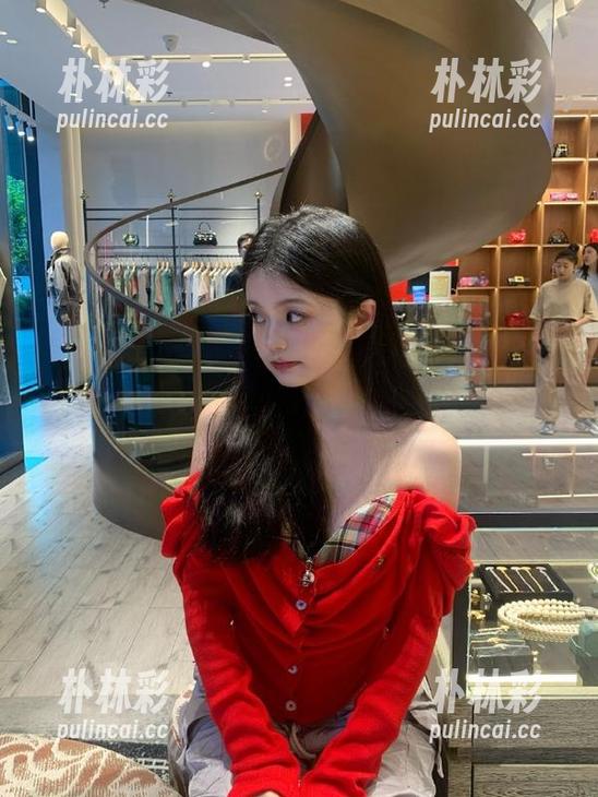 让MiMi Chan的蕾姆美图点亮你的生活，免费下载赶快行动吧！.txt - 朴林彩